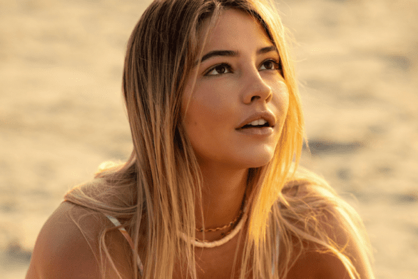 5 claves beauty de Madelyn Cline, la protagonista de Outer Banks